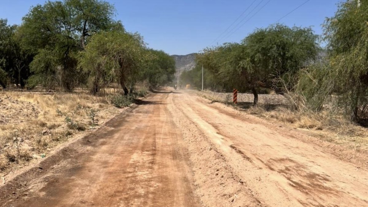 Encarpetan camino a El Saucillo, Villa de Reyes | Periódico Region Centro