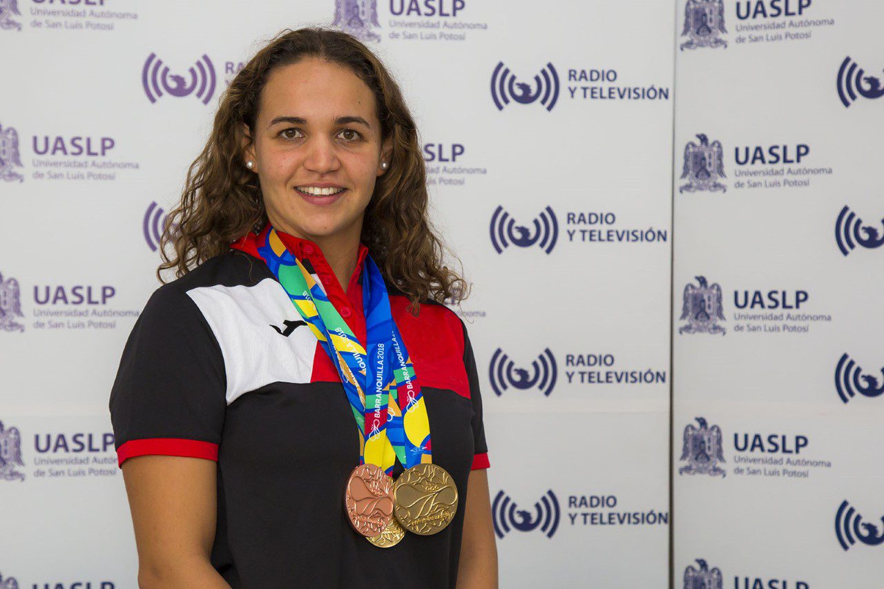 María Mata Cocco, Nadadora Centroamericana Caribe del Año | Periódico ...