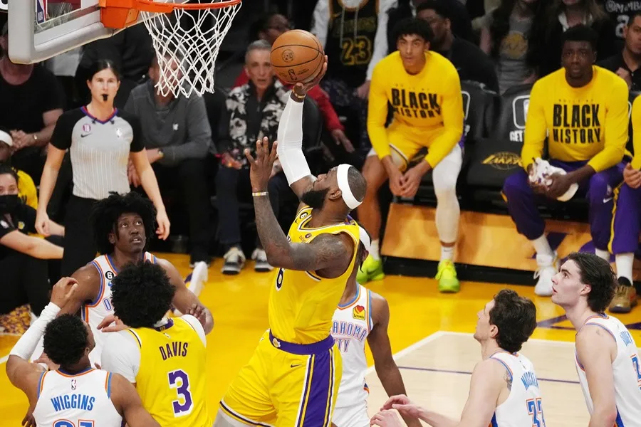 LeBron James se convirtió en el máximo anotador en la historia de la ...